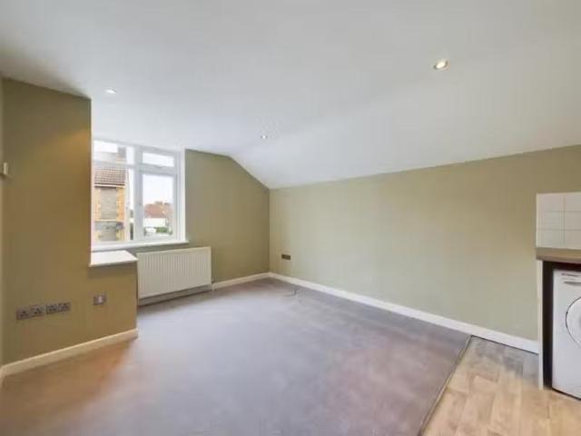 1 bedroom flat for rent in Boultons Lane, Kingswood, BS15
