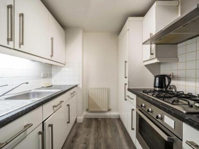 1 bedroom flat for rent in Bourne Place, Chiswick, W4
