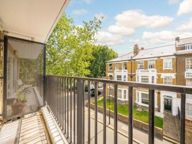 1 bedroom flat for rent in Bourne Place, Chiswick, W4