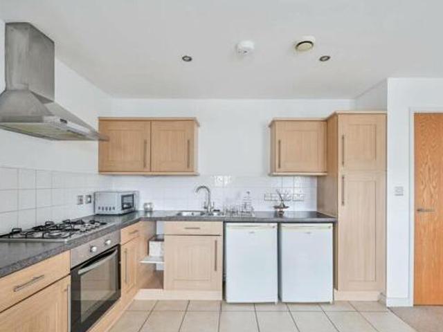 1 Bedroom Flat For Rent In Bow, London