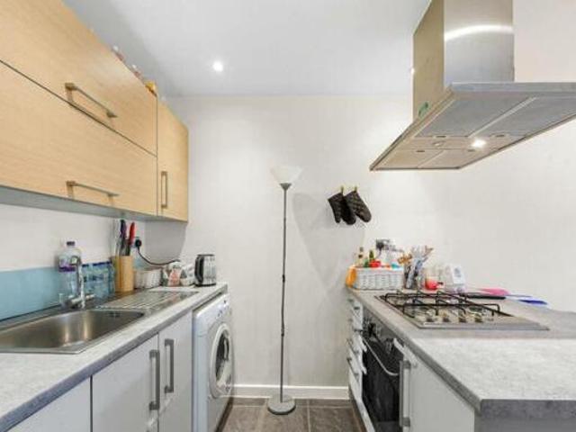 1 Bedroom Flat For Rent In Bow, London