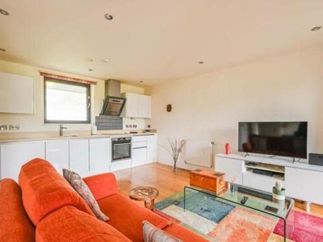 1 Bedroom Flat For Rent In Bow, London