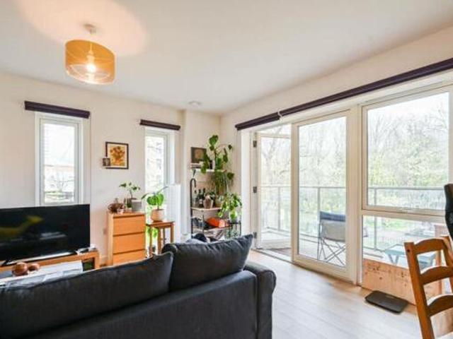 1 Bedroom Flat For Rent In Bow, London