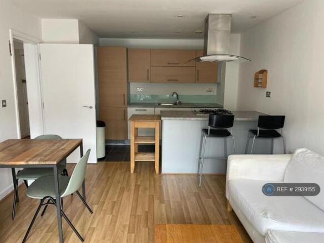 1 bedroom flat for rent in Bow Road, London, E3
