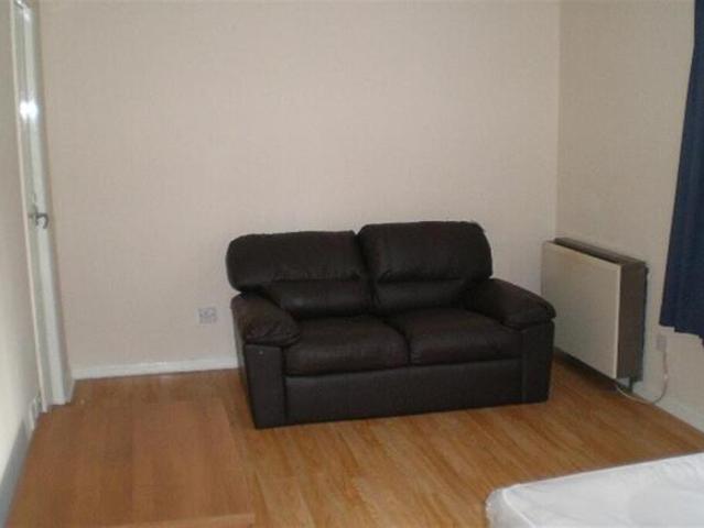 1 bedroom flat for rent in Black Prince Avenue, CV3