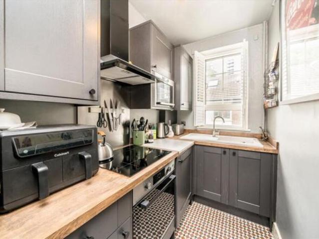 1 bedroom flat for rent in Black Prince Road, Vauxhall, SE11