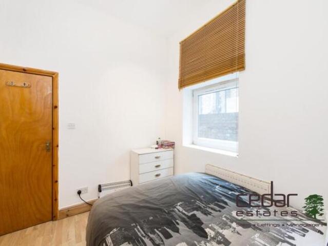 1 bedroom flat for rent in Blackburn Road, West Hampstead NW6
