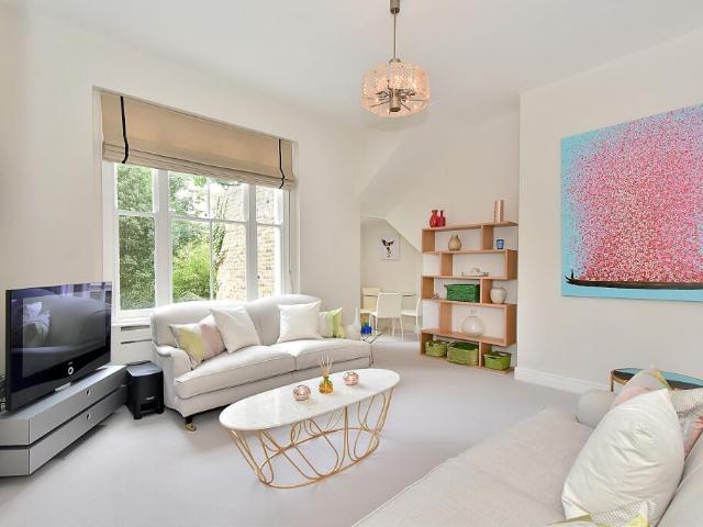 1 bedroom flat for rent in Blenheim Crescent, Notting Hill, London, W11