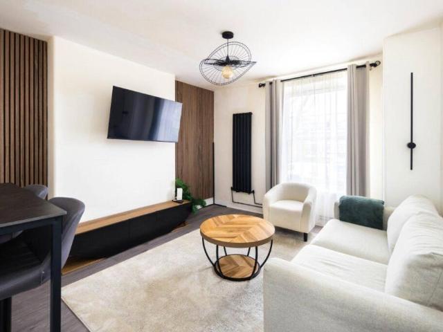 1 bedroom flat for rent in Browne House, Deptford Church Street, London, SE8