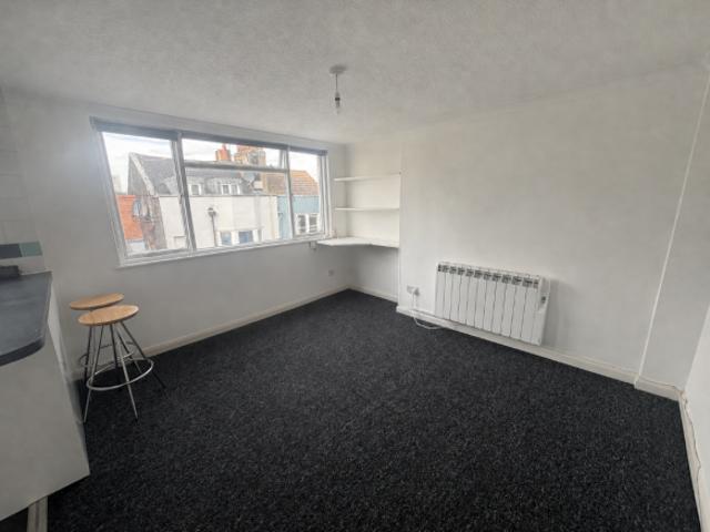 1 bedroom flat for rent in Broad Street, BN2