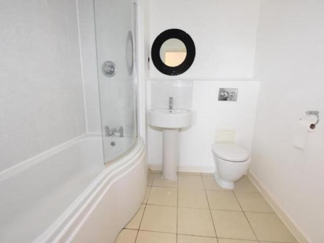 1 bedroom flat for rent in Broad Street, Northampton, NN1