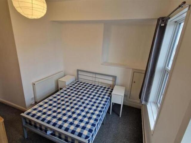 1 bedroom flat for rent in Broadstone Road, Stockport, SK5