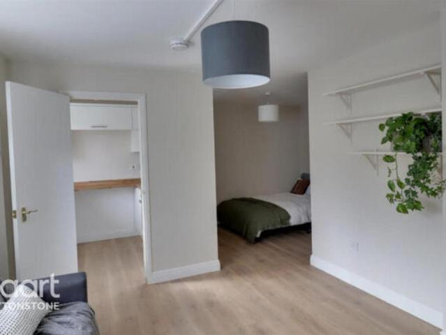 1 bedroom flat for rent in Brockway Close, London, E11