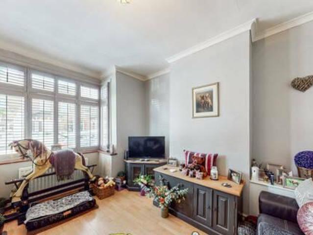 1 bedroom flat for rent in Brook Road SouthTW8