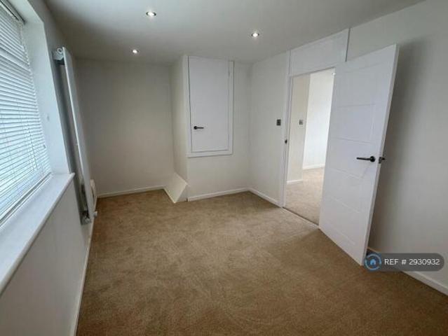 1 bedroom flat for rent in Brookside Close, Old Stratford, Milton Keynes, MK19