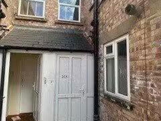 1 bedroom flat for rent in Broomfield Road, Chelmsford, Esinte.