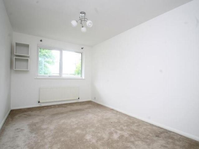 1 bedroom flat for rent in Brackley Road, BR3