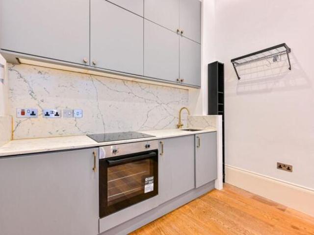 1 bedroom flat for rent in Bramham Gardens, Earls Court, London, SW5