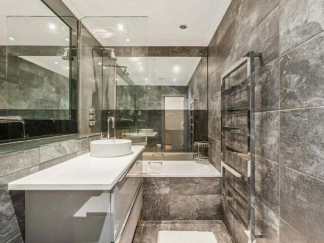 1 bedroom flat for rent in Bramham Gardens, London, SW5