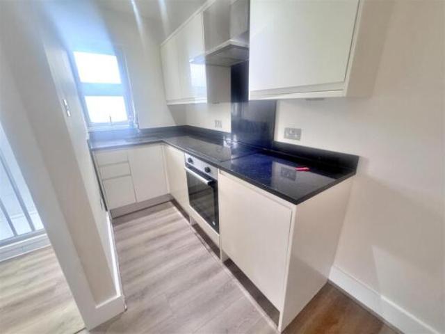 1 bedroom flat for rent in Bramley Road, London, W10