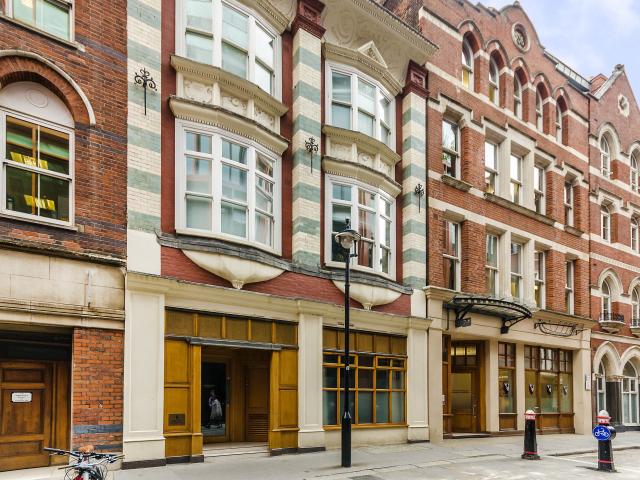 1 Bedroom Flat for Rent in Breams Buildings | Foxtons