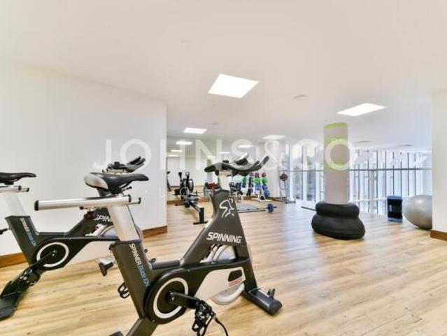 1 bedroom flat for rent in Brent House, Nine Elms Point, London, SW8