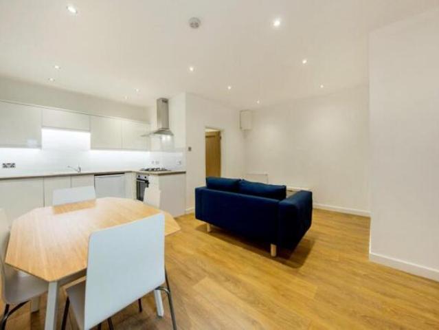 1 bedroom flat for rent in Brixton Road, SW9