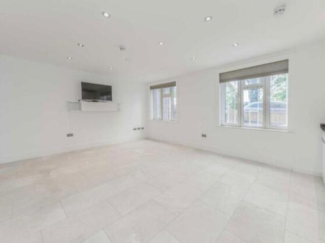 1 bedroom flat for rent in Bridport Terrace, South Lambeth, SW8