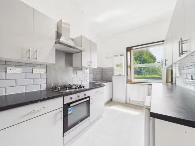 1 bedroom flat for rent in Briggate, Shipley, BD17