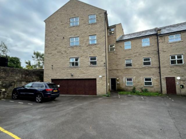 1 bedroom flat for rent in Briggate, Shipley, West Yorkshire, BD17