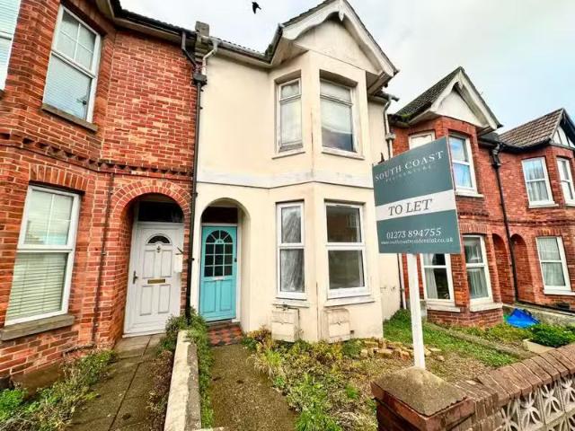 1 bedroom flat for rent in Brighton Road, Newhaven, BN9