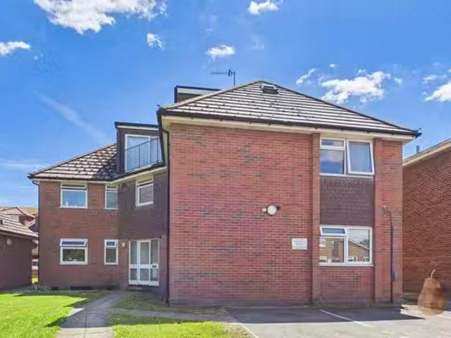 1 bedroom flat for rent in Brighton Road, Lancing, BN15