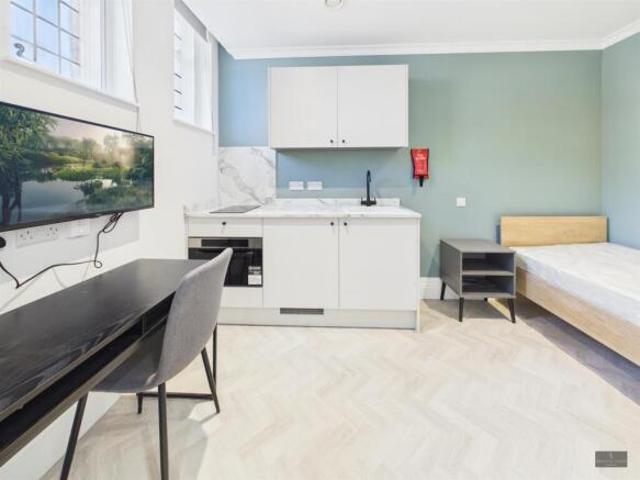 1 bedroom flat for rent in Brights House, Bournemouth, BH1