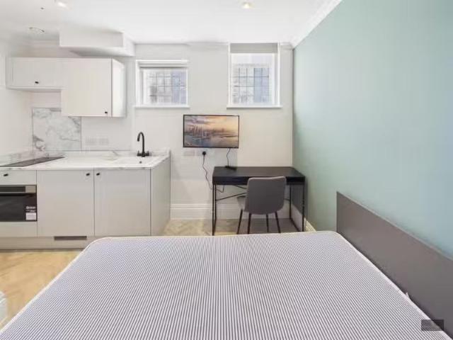 1 bedroom flat for rent in Brights House, Bournemouth, BH1