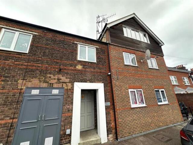 1 bedroom flat for rent in Bruce Grove, Watford, WD24