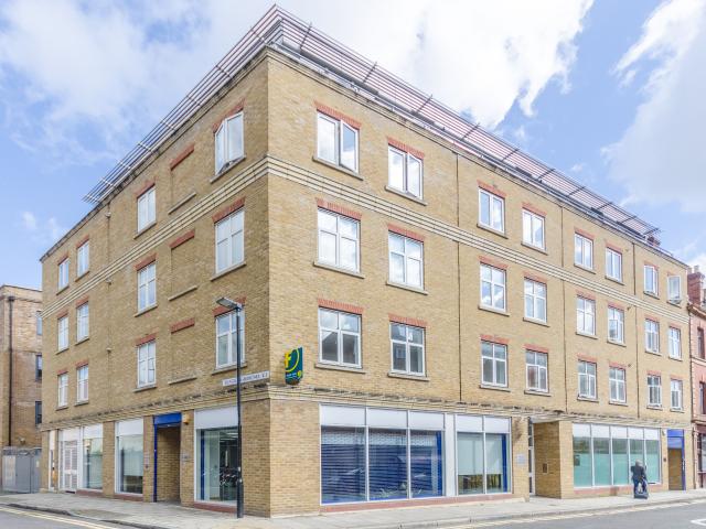 1 Bedroom Flat for Rent in Brune Street | Foxtons
