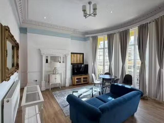 1 bedroom flat for rent in Brunswick Place, Hove, BN3
