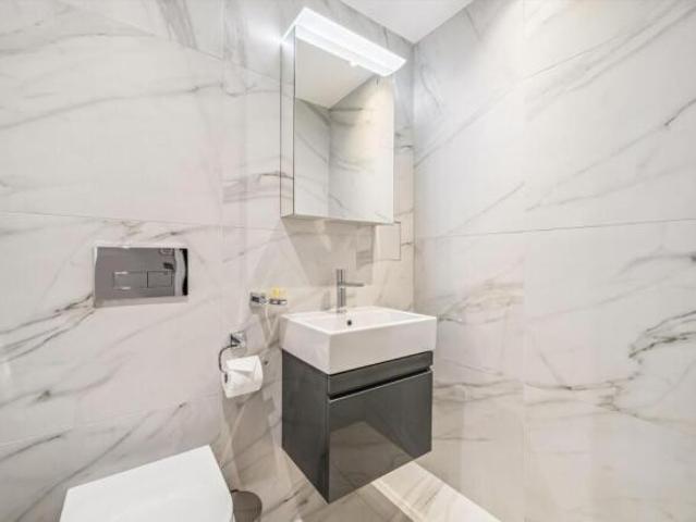 1 bedroom flat for rent in Buckingham Gate, Westminster, London, SW1E