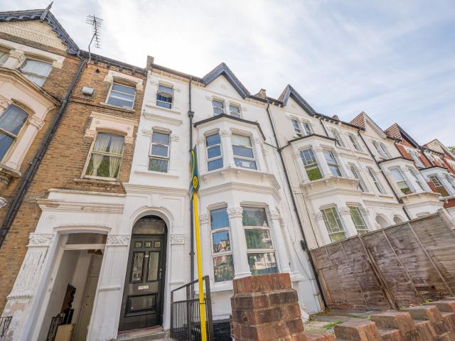 1 Bedroom Flat for Rent in Buckley Road | Foxtons