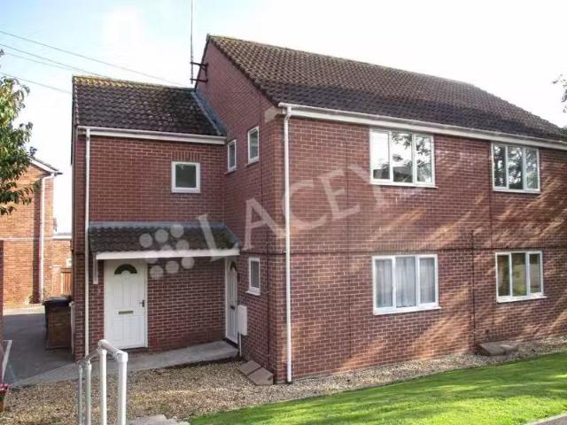 1 bedroom flat for rent in Bucklers Court, Bucklers Mead Road.