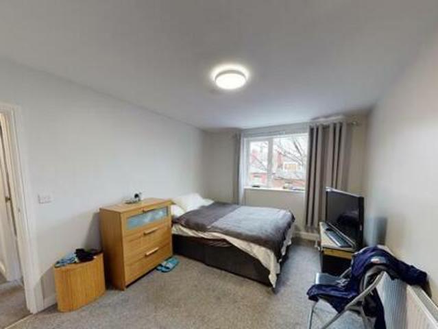 1 Bedroom Flat For Rent In Burley