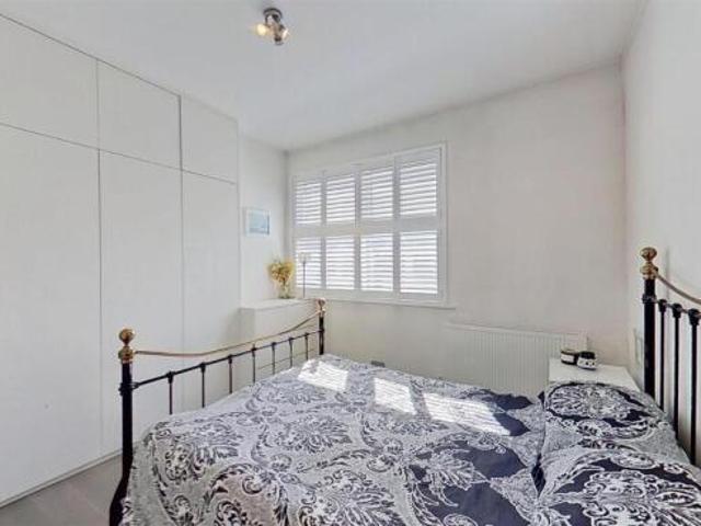 1 bedroom flat for rent in Burmester Road, London, SW17