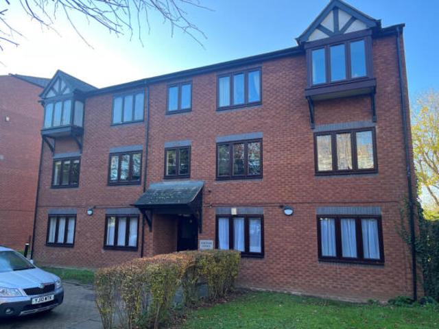 1 bedroom flat for rent in Burnt Ash Hill, London, SE12