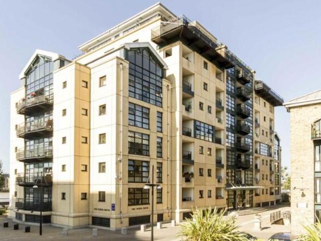 1 bedroom flat for rent in Burrells Wharf Square, Canary Wharf, E14