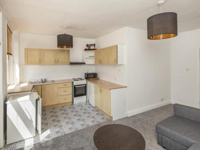 1 bedroom flat for rent in Camberwell Church Street London SE5