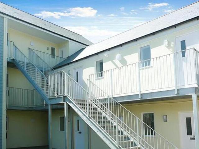 1 Bedroom Flat For Rent In Camborne, Cornwall