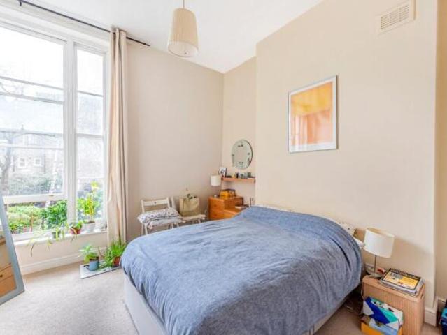 1 bedroom flat for rent in Cambridge Avenue, Kilburn, London, NW6