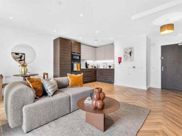 1 bedroom flat for rent in Canterbury Road, NW6