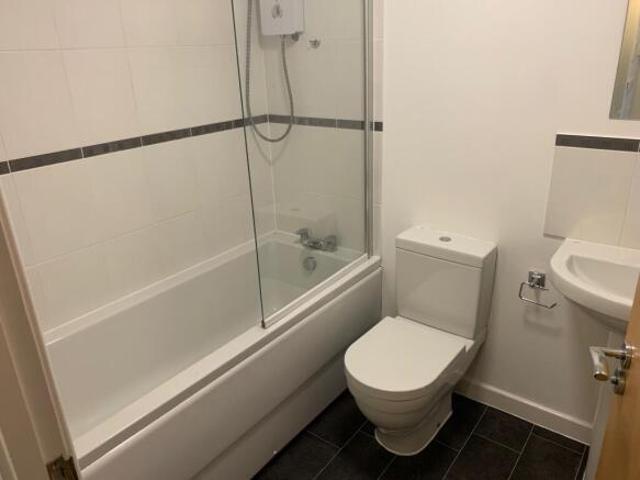 1 bedroom flat for rent in Canute Road, SO14
