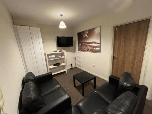 1 bedroom flat for rent in Canal Bridge, Bath, BA2